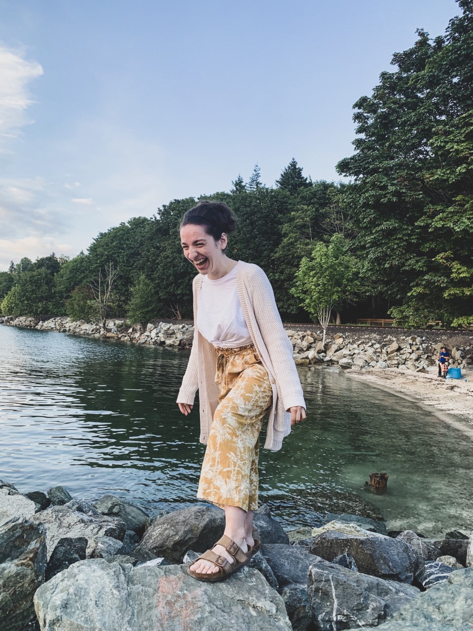 Grace deMeurisse - Brain Language and Bilingualism Lab